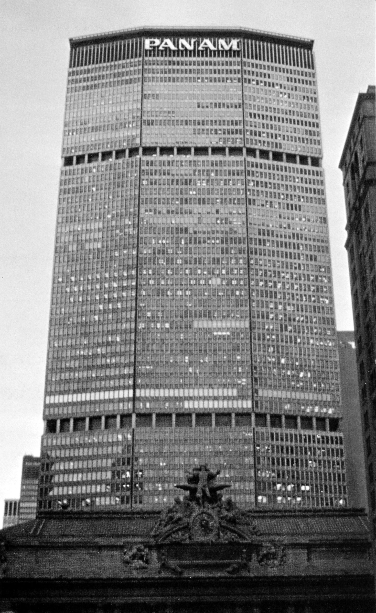 Pan Am Building, At the Crossroads of the World