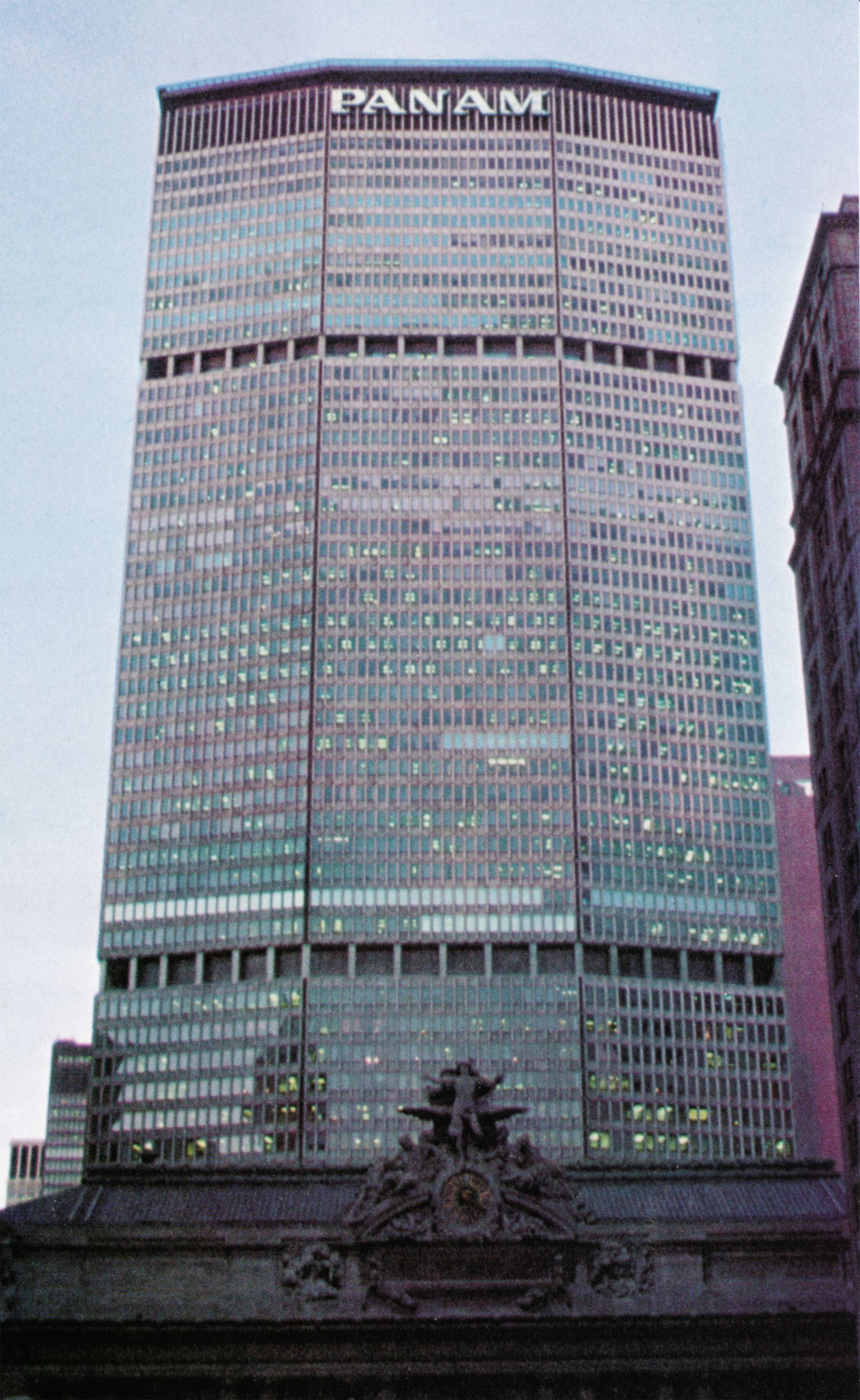 Pan Am Building, At the Crossroads of the World